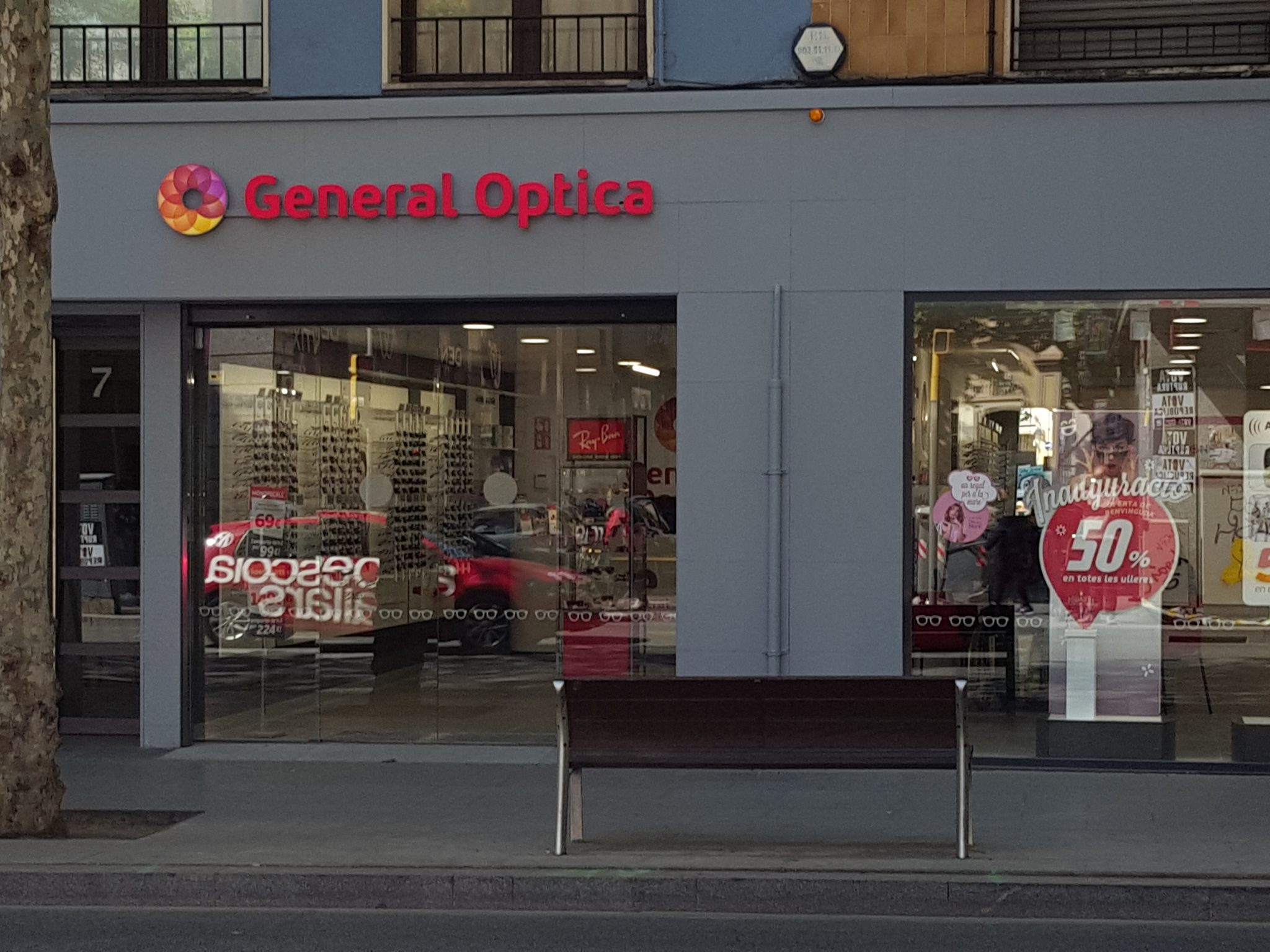 General Óptica mueve ficha y abre un establecimiento en Barcelona ...
