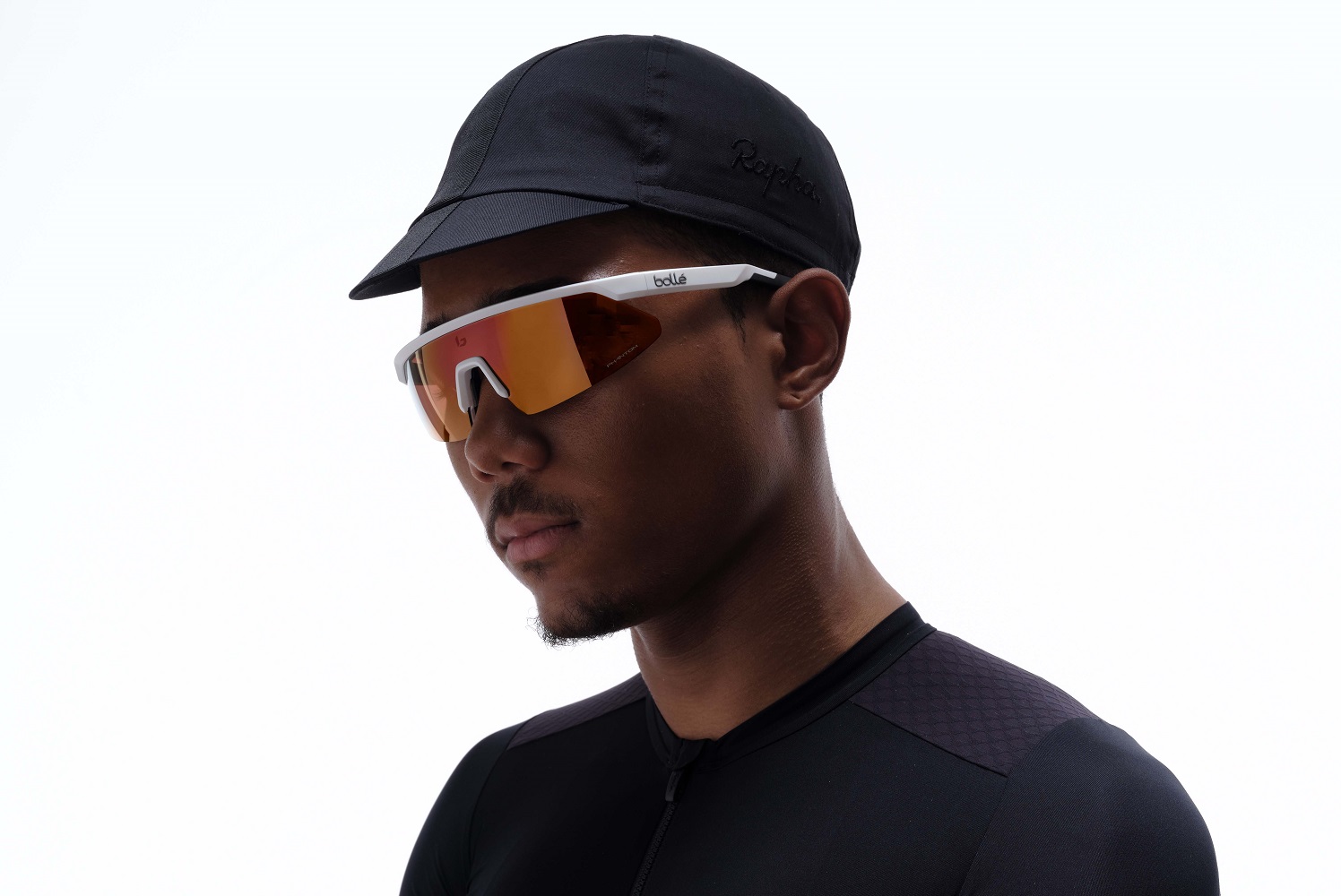 Bollé atisba el verano con las gafas Micro Edge - Modaengafas.com