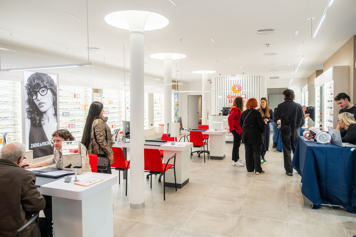 General Óptica abre en la calle Gran de Gràcia de Barcelona ...