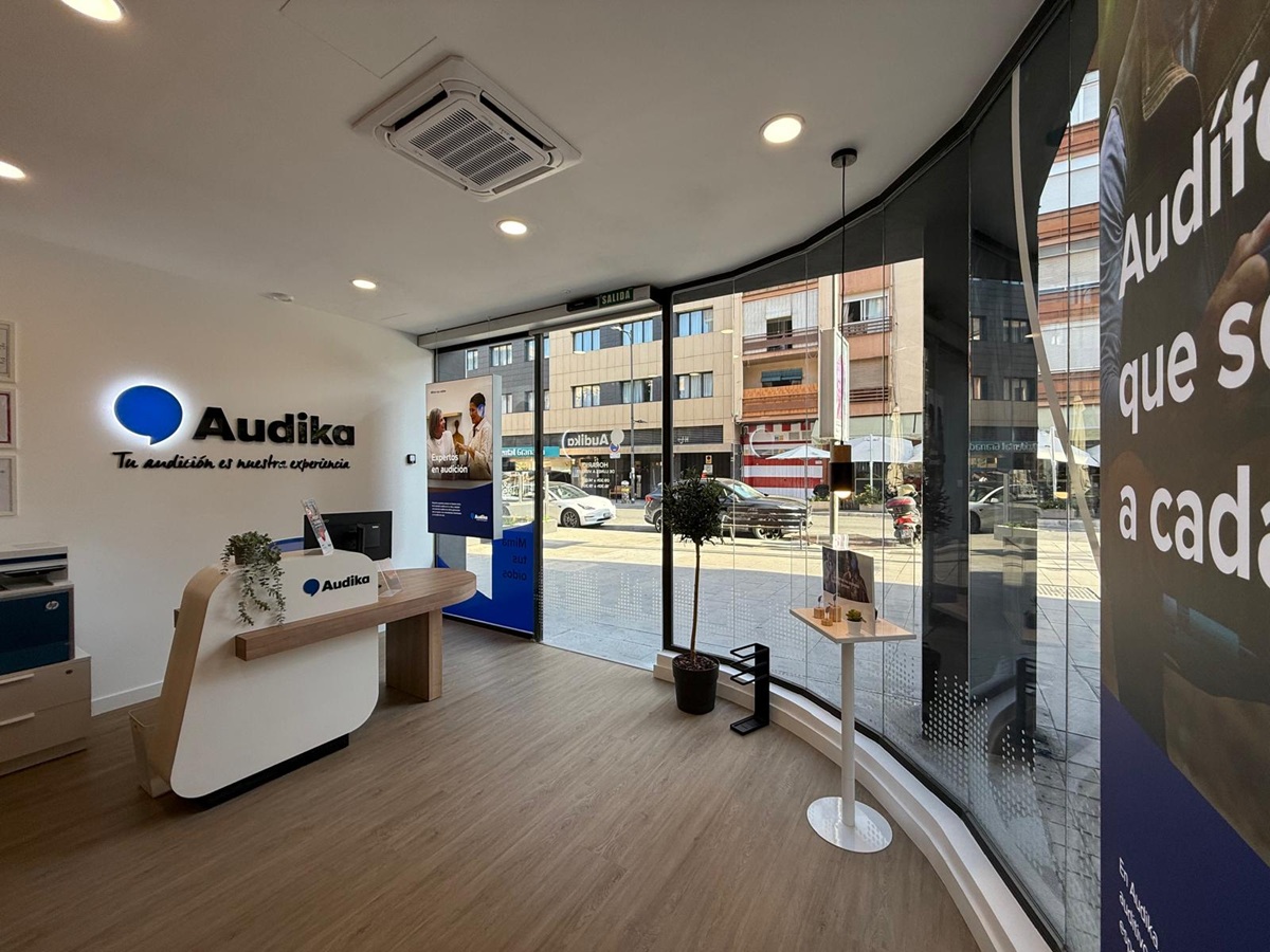 Audika roza los 160 centros en España con una apertura en Granada ...